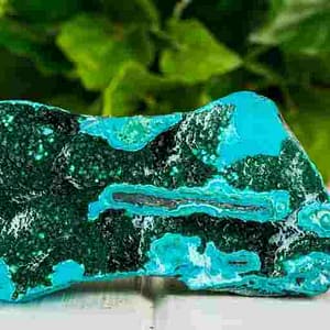 Green Crystals - What Are They And What Do They Do